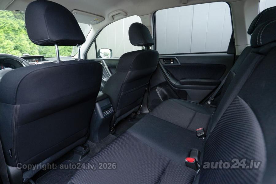 Black Subaru Forester 2017 in Tallinn, with an engine capacity of 2.00 L and mileage of 142 thousand km for 14990 €, photo 12 on AUTOMOTO.COM.LV