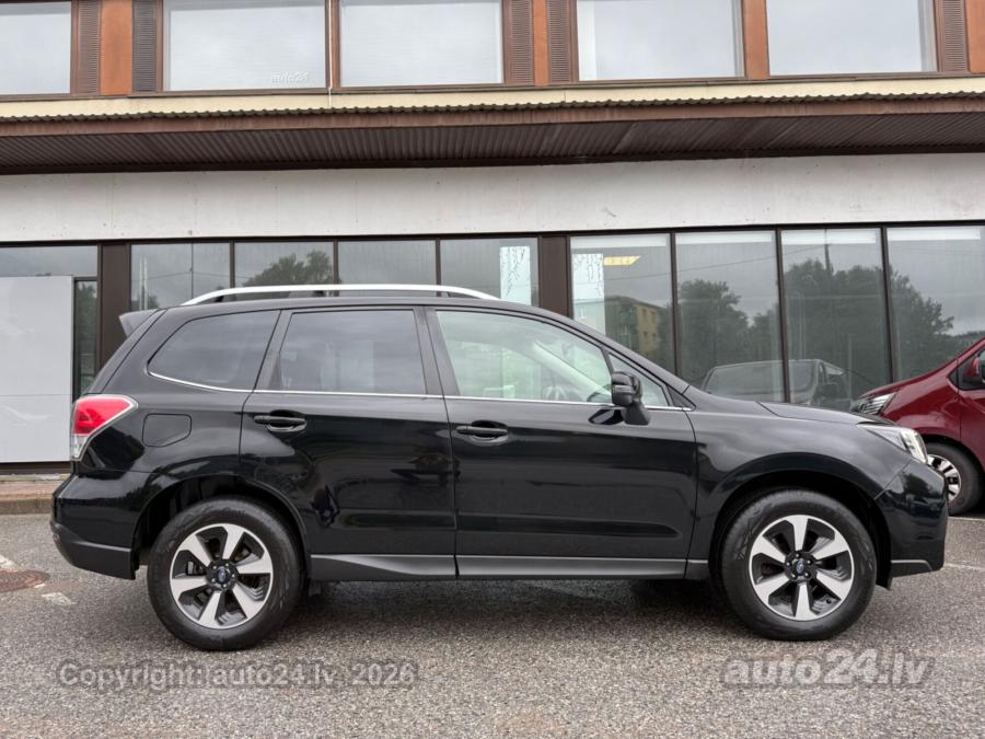 Black Subaru Forester 2019 in Tallinn, with an engine capacity of 2.00 L and mileage of 70 thousand km for 18990 €, photo 7 on AUTOMOTO.COM.LV