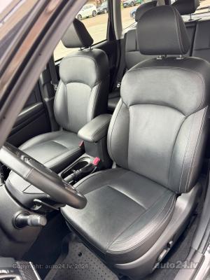 Black Subaru Forester 2019 in Tallinn, with an engine capacity of 2.00 L and mileage of 70 thousand km for 18990 €, photo 10 on AUTOMOTO.COM.LV