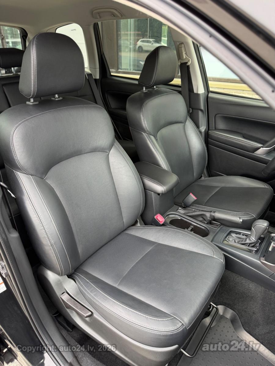 Black Subaru Forester 2019 in Tallinn, with an engine capacity of 2.00 L and mileage of 70 thousand km for 18990 €, photo 11 on AUTOMOTO.COM.LV