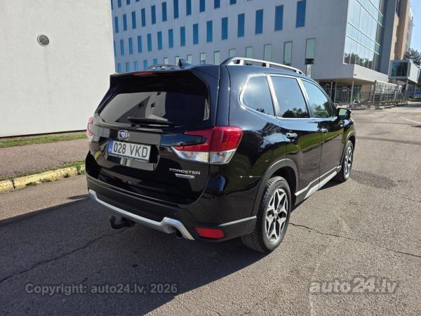 Melns Subaru Forester 2021 Tallina, ar dzinēja tilpumu 2.00 L un nobraukumu 214 tūkst. km par 15900 €, foto 4 vietnē AUTOMOTO.COM.LV