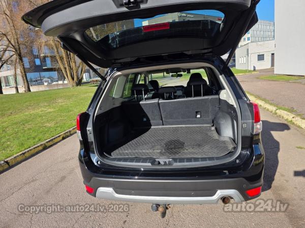 Melns Subaru Forester 2021 Tallina, ar dzinēja tilpumu 2.00 L un nobraukumu 214 tūkst. km par 15900 €, foto 7 vietnē AUTOMOTO.COM.LV