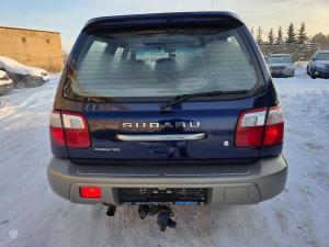 Blue Subaru Forester 2000 in Utena, with an engine capacity of 2.00 L and mileage of 235 thousand km for 2950 €, photo 4 on AUTOMOTO.COM.LV