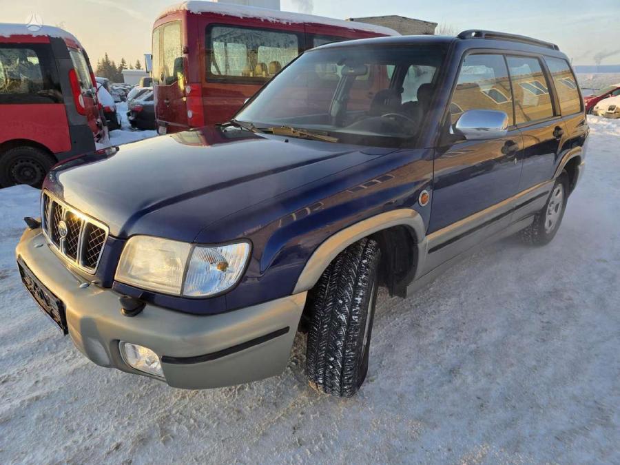 Blue Subaru Forester 2000 in Utena, with an engine capacity of 2.00 L and mileage of 235 thousand km for 2950 €, photo 7 on AUTOMOTO.COM.LV