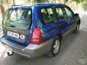 Zils Subaru Forester 2003 Utena, ar dzinēja tilpumu 2.00 L un nobraukumu 279 tūkst. km par 3750 €, foto  vietnē AUTOMOTO.COM.LV