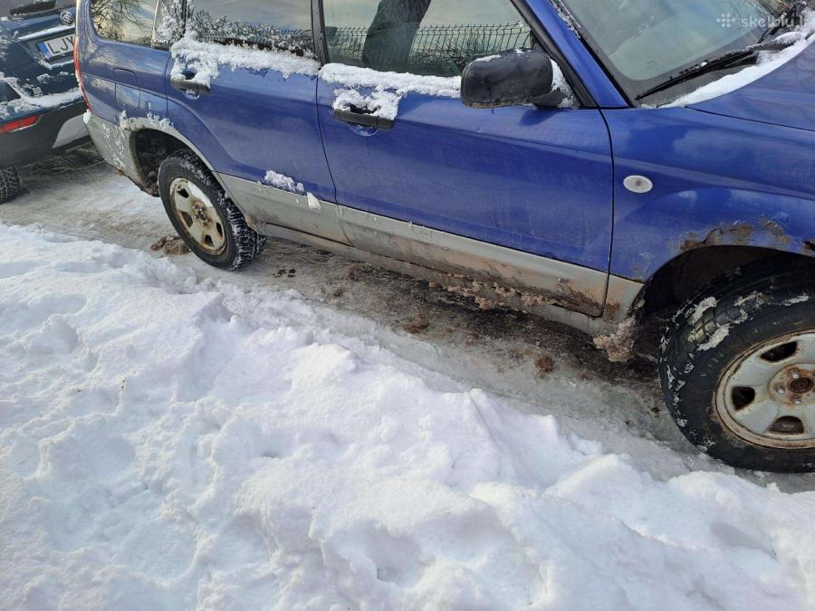 Blue Subaru Forester 2004 in Klaipeda, with an engine capacity of 2.00 L and mileage of 480 thousand km for 890 €, photo 6 on AUTOMOTO.COM.LV