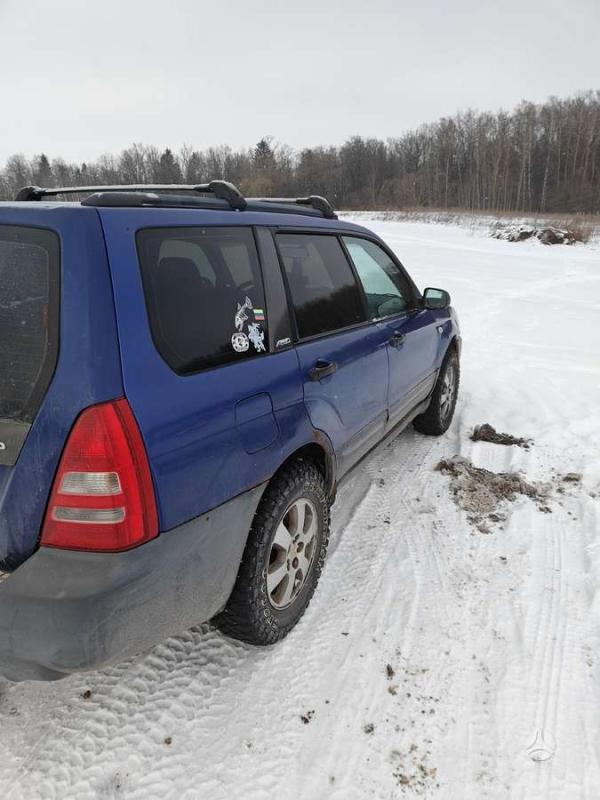 Zils Subaru Forester 2004 Alīta, ar dzinēja tilpumu 2.50 L un nobraukumu 177 tūkst. km par 2350 €, foto 6 vietnē AUTOMOTO.COM.LV