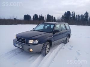 Zils Subaru Forester 2004 Gulbene, ar dzinēja tilpumu 2.00 L un nobraukumu 230 tūkst. km par 2555 €, foto 4 vietnē AUTOMOTO.COM.LV