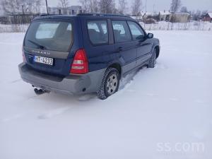 Zils Subaru Forester 2004 Gulbene, ar dzinēja tilpumu 2.00 L un nobraukumu 230 tūkst. km par 2555 €, foto 5 vietnē AUTOMOTO.COM.LV