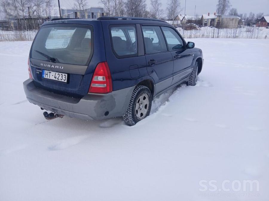 Zils Subaru Forester 2004 Gulbene, ar dzinēja tilpumu 2.00 L un nobraukumu 230 tūkst. km par 2555 €, foto 5 vietnē AUTOMOTO.COM.LV