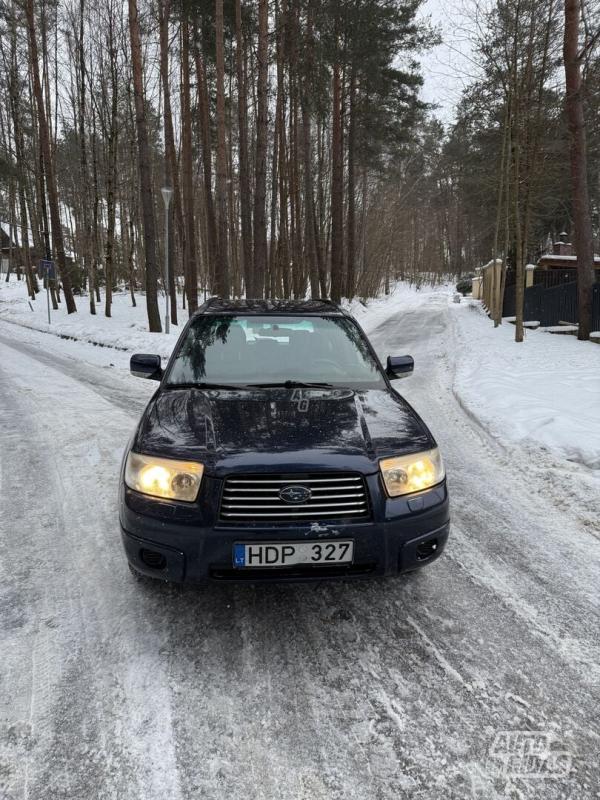 Zils Subaru Forester 2005 Viļņa, ar dzinēja tilpumu 2.00 L un nobraukumu 280 tūkst. km par 2050 €, foto 2 vietnē AUTOMOTO.COM.LV