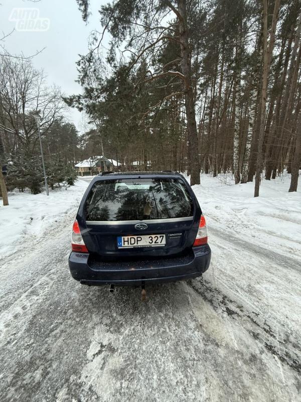 Zils Subaru Forester 2005 Viļņa, ar dzinēja tilpumu 2.00 L un nobraukumu 280 tūkst. km par 2050 €, foto 7 vietnē AUTOMOTO.COM.LV