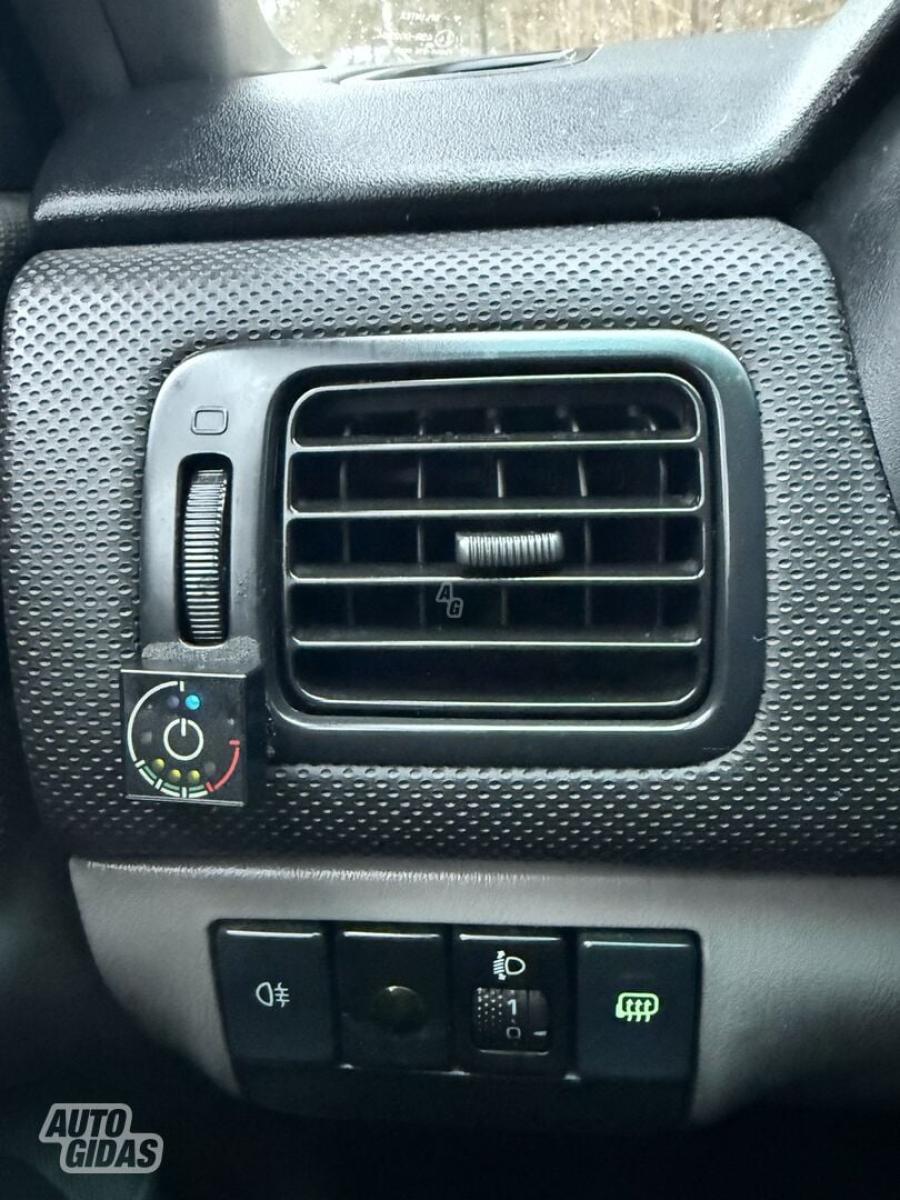 Blue Subaru Forester 2005 in Vilnius, with an engine capacity of 2.00 L and mileage of 280 thousand km for 2050 €, photo 12 on AUTOMOTO.COM.LV