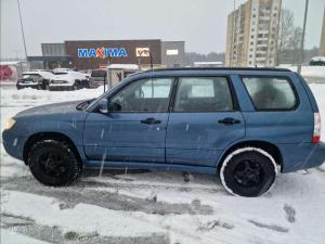 Blue Subaru Forester 2006 in Vilnius, with an engine capacity of 2.00 L and mileage of 385 thousand km for 2500 €, photo 8 on AUTOMOTO.COM.LV