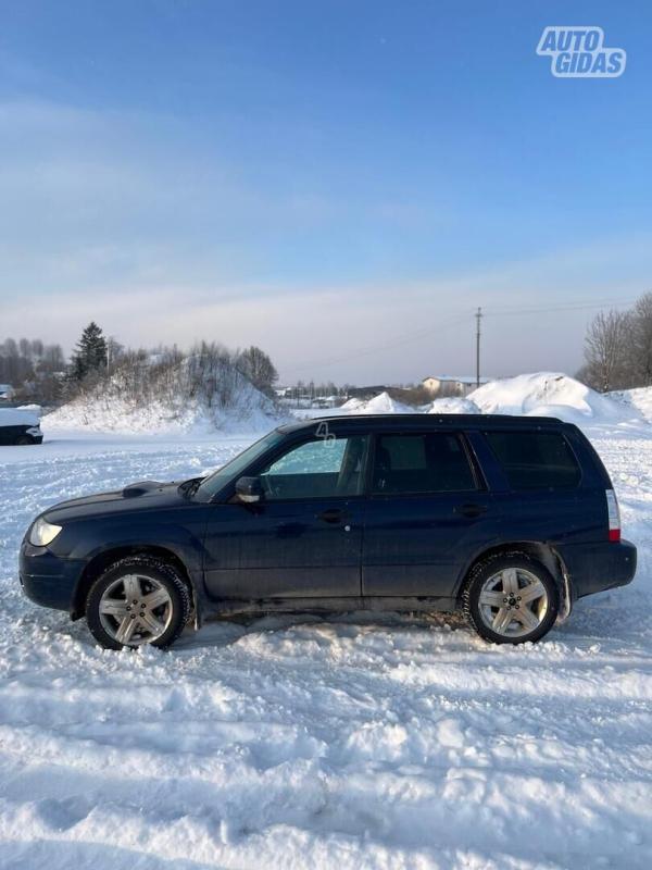 Zils Subaru Forester 2006 Viļņa, ar dzinēja tilpumu 2.50 L un nobraukumu 264 tūkst. km par 3200 €, foto 5 vietnē AUTOMOTO.COM.LV