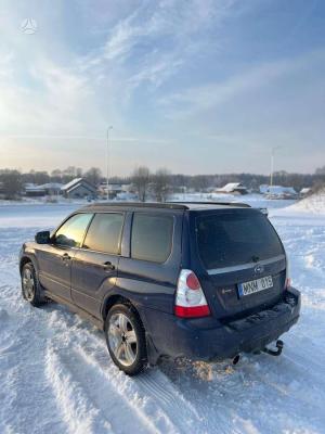 Blue Subaru Forester 2006 in Vilnius, with an engine capacity of 2.50 L and mileage of 264 thousand km for 3200 €, photo 3 on AUTOMOTO.COM.LV