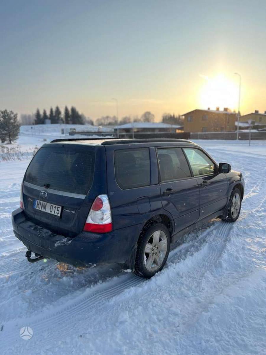 Blue Subaru Forester 2006 in Vilnius, with an engine capacity of 2.50 L and mileage of 264 thousand km for 3200 €, photo 4 on AUTOMOTO.COM.LV