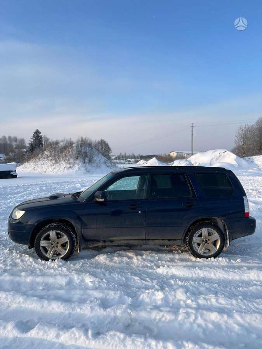 Blue Subaru Forester 2006 in Vilnius, with an engine capacity of 2.50 L and mileage of 264 thousand km for 3200 €, photo 6 on AUTOMOTO.COM.LV