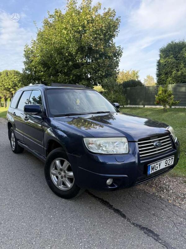 Subaru Forester 2006 in Vilnius on AUTOMOTO.COM.LV Blue Subaru Forester 2006 in Vilnius, with an engine capacity of 1.99 L and mileage of 433 thousand km for 2250 €, photo 3 on AUTOMOTO.COM.LV