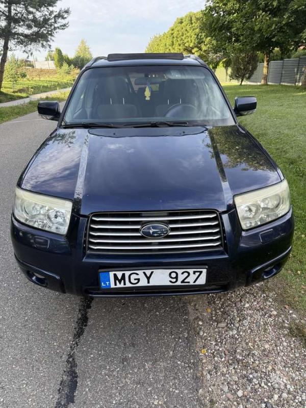 Subaru Forester 2006 in Vilnius on AUTOMOTO.COM.LV Blue Subaru Forester 2006 in Vilnius, with an engine capacity of 1.99 L and mileage of 433 thousand km for 2250 €, photo 8 on AUTOMOTO.COM.LV