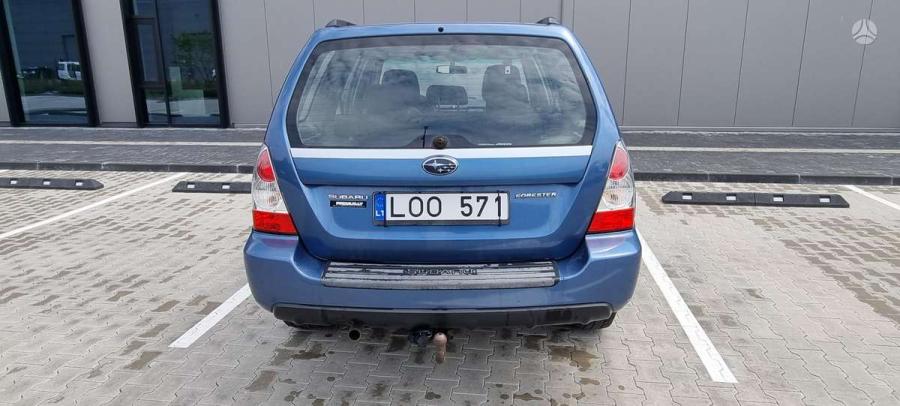 Blue Subaru Forester 2007 in Vilnius, with an engine capacity of 1.99 L and mileage of 403 thousand km for 1250 €, photo 6 on AUTOMOTO.COM.LV