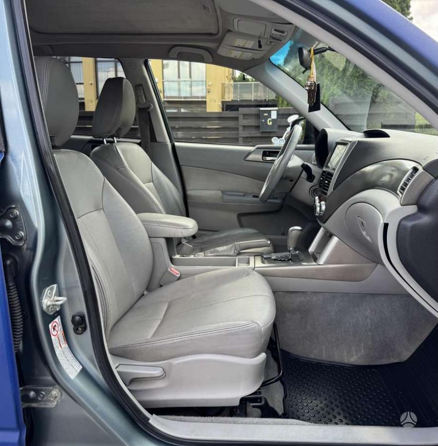 Zils Subaru Forester 2009 Viļņa, ar dzinēja tilpumu 2.46 L un nobraukumu 323 tūkst. km par 4950 €, foto 20 vietnē AUTOMOTO.COM.LV