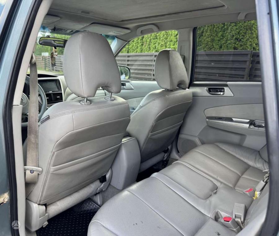 Zils Subaru Forester 2009 Viļņa, ar dzinēja tilpumu 2.46 L un nobraukumu 323 tūkst. km par 4950 €, foto 23 vietnē AUTOMOTO.COM.LV