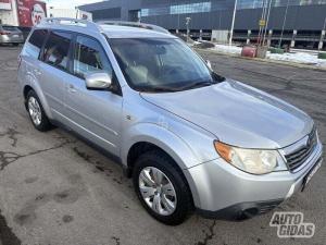Blue Subaru Forester 2010 in Vilnius, with an engine capacity of 2.50 L and mileage of 257 thousand km for 3450 €, photo  on AUTOMOTO.COM.LV