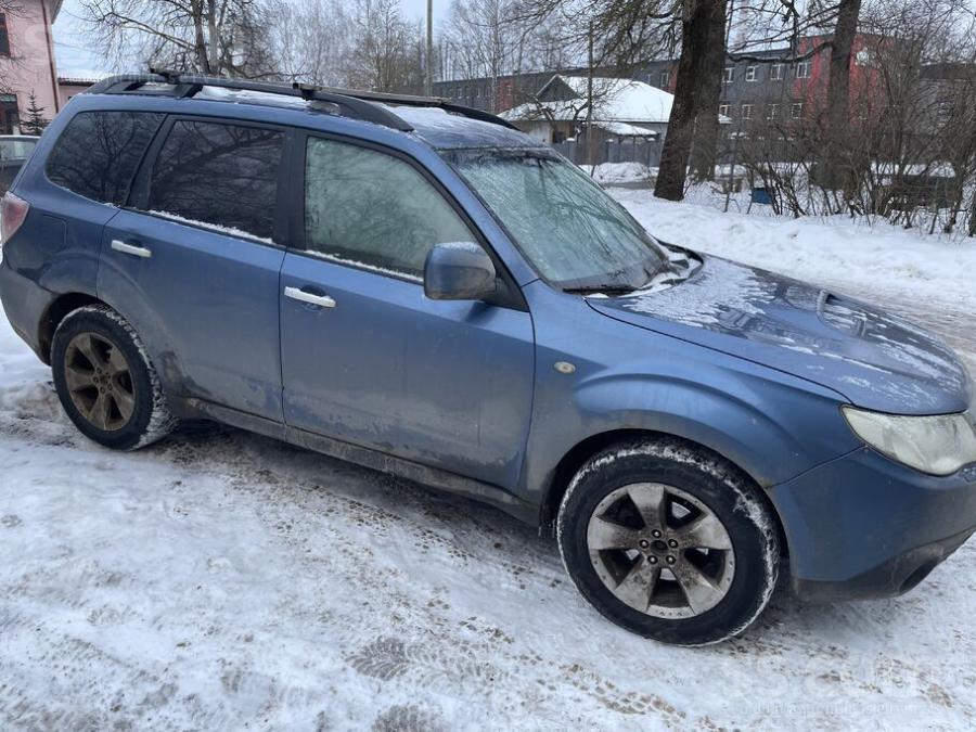 Blue Subaru Forester 2010 in Riga, with an engine capacity of 2.00 L and mileage of 480 thousand km for 990 €, photo 1 on AUTOMOTO.COM.LV