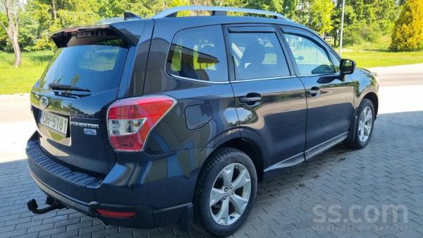 Blue Subaru Forester 2015 in Ogre, with an engine capacity of 2.00 L and mileage of 175 thousand km for 9450 €, photo 2 on AUTOMOTO.COM.LV