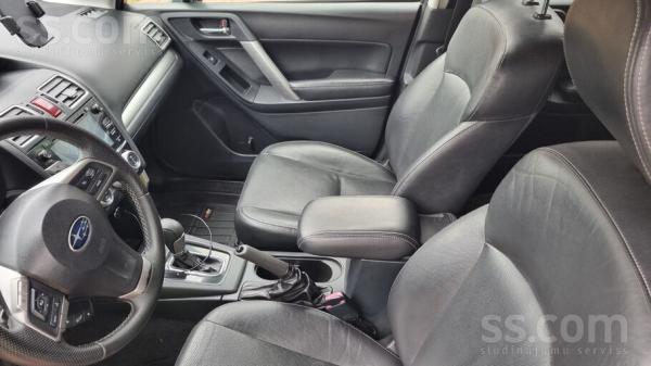 Blue Subaru Forester 2015 in Ogre, with an engine capacity of 2.00 L and mileage of 175 thousand km for 9450 €, photo 7 on AUTOMOTO.COM.LV