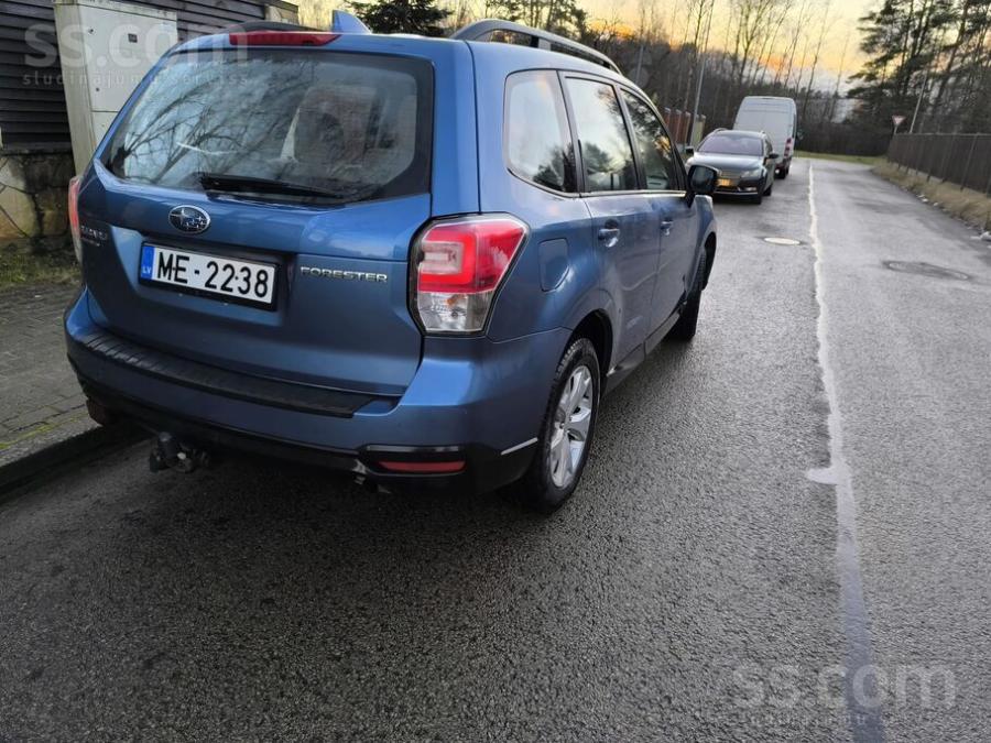 Zils Subaru Forester 2018 Rīga, ar dzinēja tilpumu 2.50 L un nobraukumu 69 tūkst. km par 13500 €, foto 2 vietnē AUTOMOTO.COM.LV