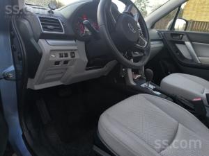 Zils Subaru Forester 2018 Rīga, ar dzinēja tilpumu 2.50 L un nobraukumu 69 tūkst. km par 13500 €, foto 4 vietnē AUTOMOTO.COM.LV
