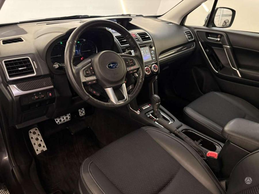 Zils Subaru Forester 2018 Marijampole, ar dzinēja tilpumu 2.00 L un nobraukumu 230 tūkst. km par 12850 €, foto 3 vietnē AUTOMOTO.COM.LV