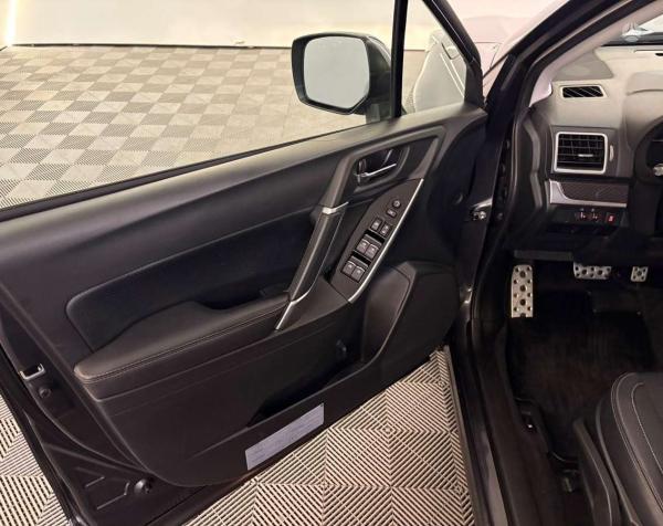 Blue Subaru Forester 2018 in Marijampole, with an engine capacity of 2.00 L and mileage of 230 thousand km for 12850 €, photo 7 on AUTOMOTO.COM.LV