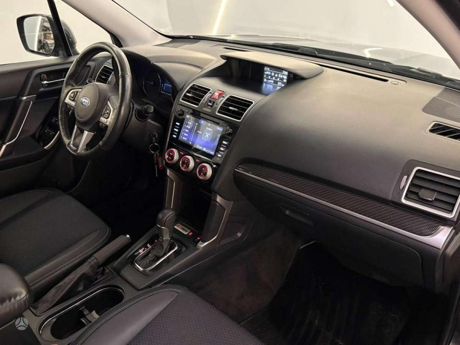 Zils Subaru Forester 2018 Marijampole, ar dzinēja tilpumu 2.00 L un nobraukumu 230 tūkst. km par 12850 €, foto 27 vietnē AUTOMOTO.COM.LV