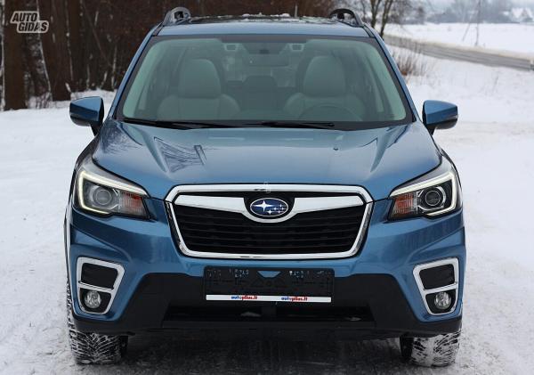 Blue Subaru Forester 2020 in Petrikaiciai, with an engine capacity of 2.50 L and mileage of 90 thousand km for 17999 €, photo 3 on AUTOMOTO.COM.LV