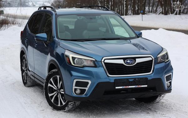 Blue Subaru Forester 2020 in Petrikaiciai, with an engine capacity of 2.50 L and mileage of 90 thousand km for 17999 €, photo 4 on AUTOMOTO.COM.LV
