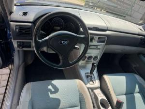 Blue Subaru Forester 2005 in Vilnius, with an engine capacity of 2.46 L and mileage of 268 thousand km for 1900 €, photo 3 on AUTOMOTO.COM.LV