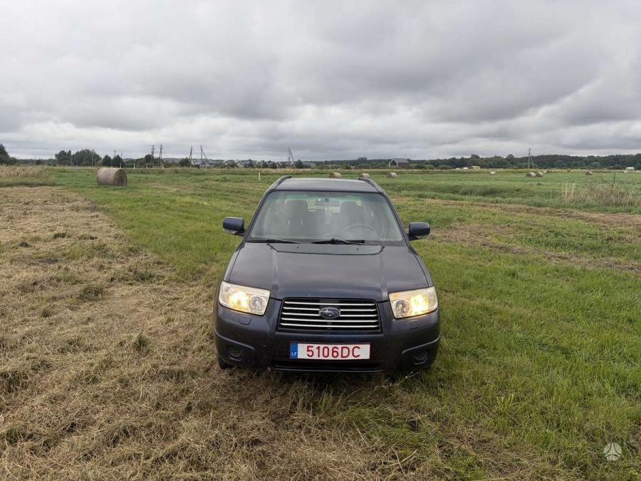 Blue Subaru Forester 2006 in Klaipeda, with an engine capacity of 1.99 L and mileage of 293 thousand km for 3600 €, photo 3 on AUTOMOTO.COM.LV