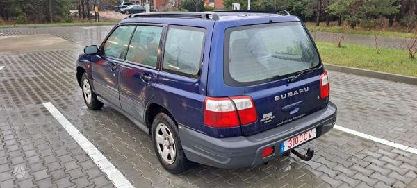 Zils Subaru Forester 2002 Viļņa, ar dzinēja tilpumu 2.00 L un nobraukumu 245 tūkst. km par 3500 €, foto 3 vietnē AUTOMOTO.COM.LV