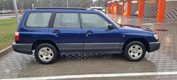 Zils Subaru Forester 2002 Viļņa, ar dzinēja tilpumu 2.00 L un nobraukumu 245 tūkst. km par 3500 €, foto 5 vietnē AUTOMOTO.COM.LV