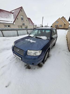 Zils Subaru Forester 2006 Raseiniai, ar dzinēja tilpumu 2.00 L un nobraukumu 309 tūkst. km par 3800 €, foto  vietnē AUTOMOTO.COM.LV