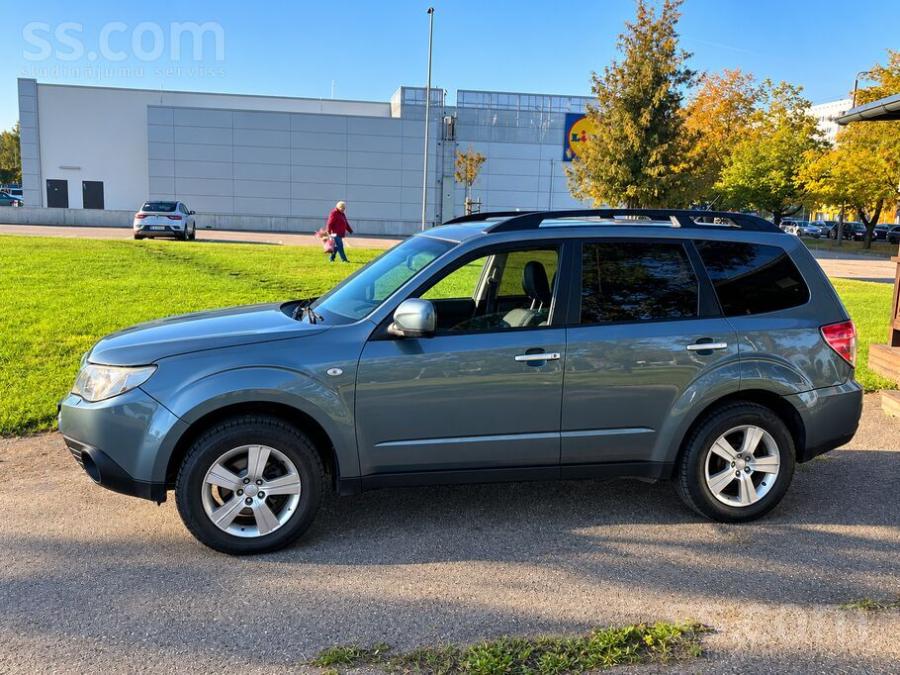 Blue Subaru Forester 2008 in Riga, with an engine capacity of 2.00 L and mileage of 315 thousand km for 2790 €, photo 3 on AUTOMOTO.COM.LV