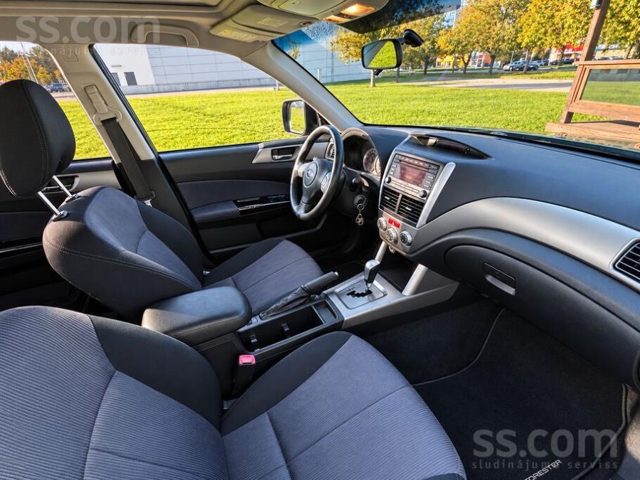Blue Subaru Forester 2008 in Riga, with an engine capacity of 2.00 L and mileage of 315 thousand km for 2790 €, photo 11 on AUTOMOTO.COM.LV