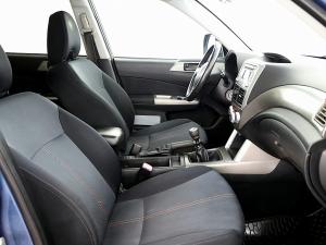 Zils Subaru Forester 2010 Tallina, ar dzinēja tilpumu 2.00 L un nobraukumu 253 tūkst. km par 2399 €, foto 7 vietnē AUTOMOTO.COM.LV