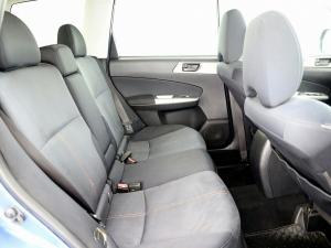 Zils Subaru Forester 2010 Tallina, ar dzinēja tilpumu 2.00 L un nobraukumu 253 tūkst. km par 2399 €, foto 15 vietnē AUTOMOTO.COM.LV