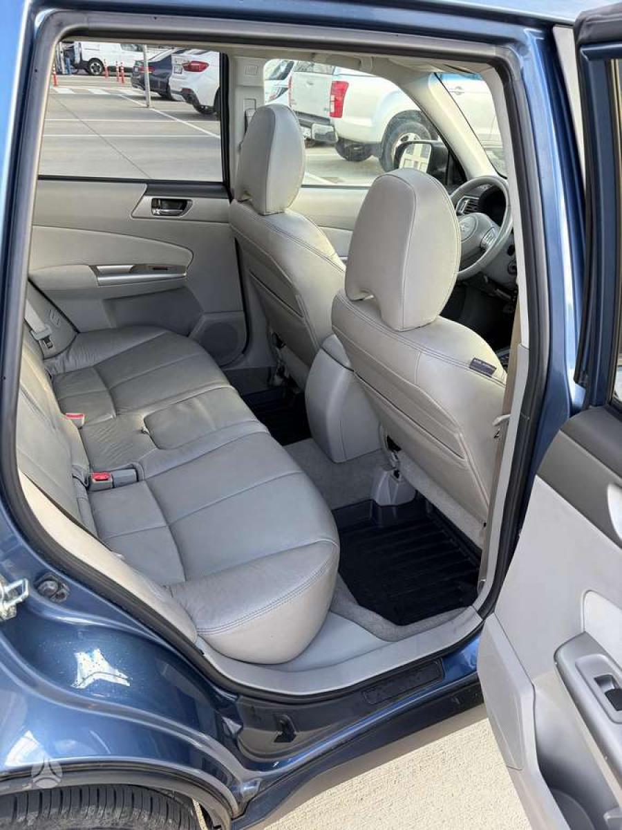 Zils Subaru Forester 2010 Viļņa, ar dzinēja tilpumu 2.46 L un nobraukumu 333 tūkst. km par 4600 €, foto 10 vietnē AUTOMOTO.COM.LV