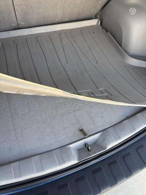 Zils Subaru Forester 2010 Viļņa, ar dzinēja tilpumu 2.46 L un nobraukumu 333 tūkst. km par 4600 €, foto 16 vietnē AUTOMOTO.COM.LV
