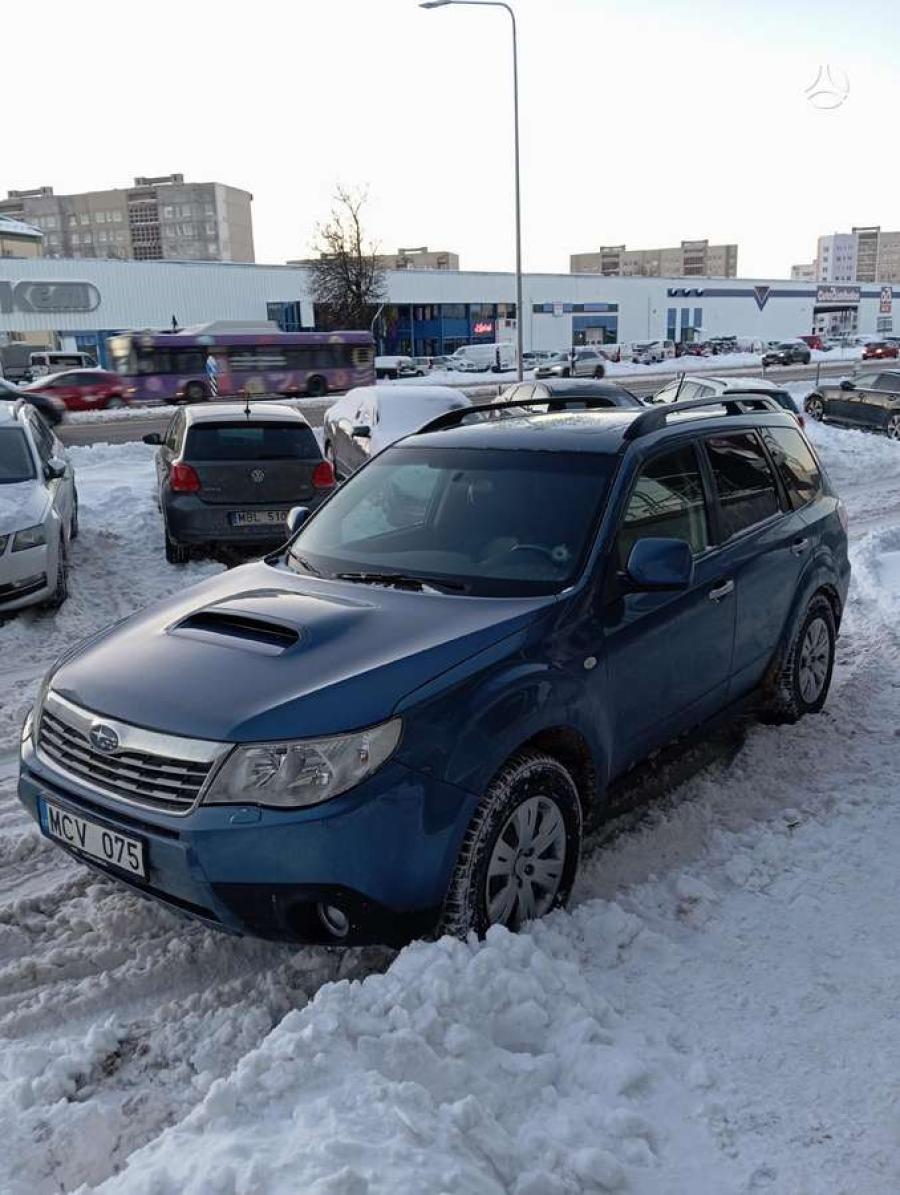 Zils Subaru Forester 2011 Viļņa, ar dzinēja tilpumu 2.00 L un nobraukumu 3146 tūkst. km par 5250 €, foto 1 vietnē AUTOMOTO.COM.LV